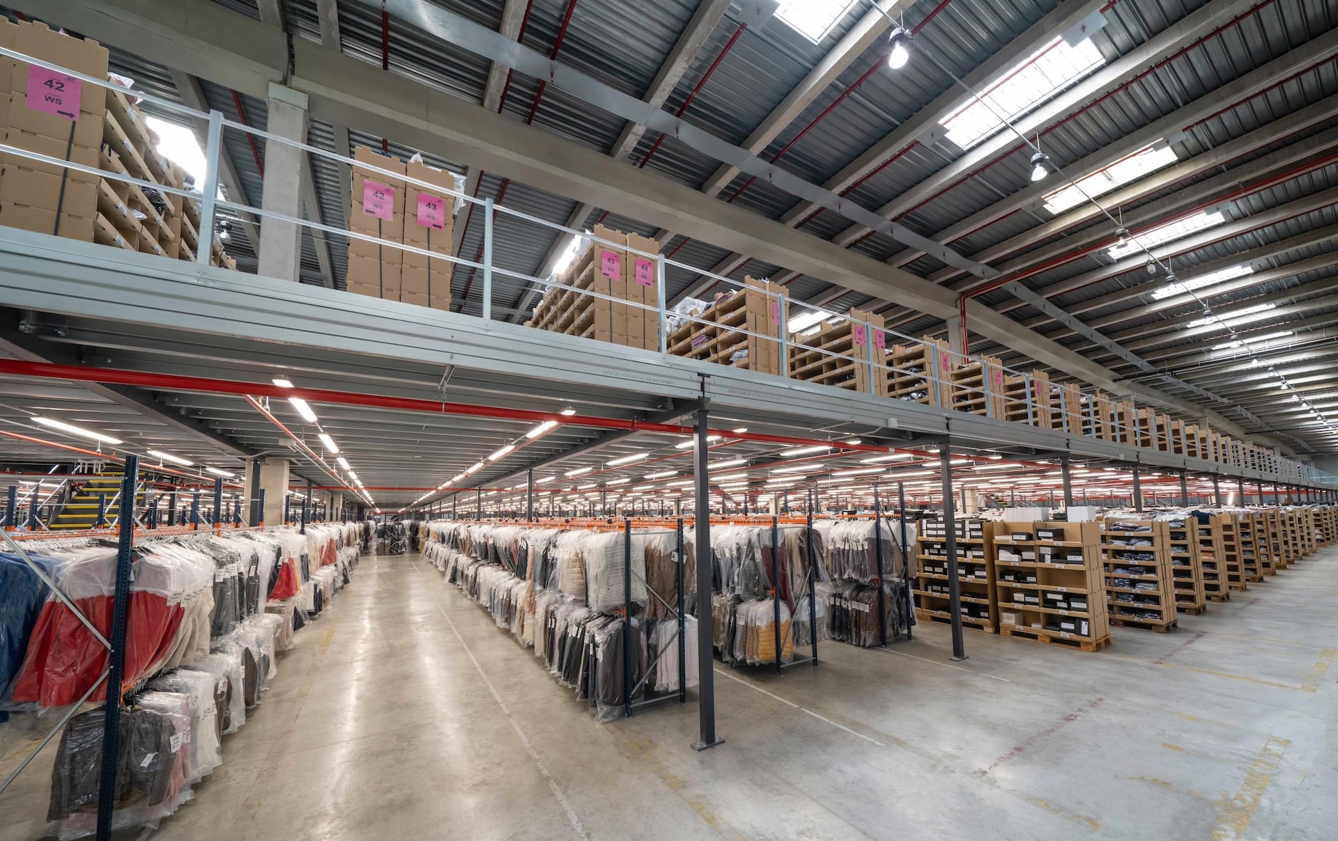 Maximising retail spaces with mezzanine floors - Polypal UK Retail ...